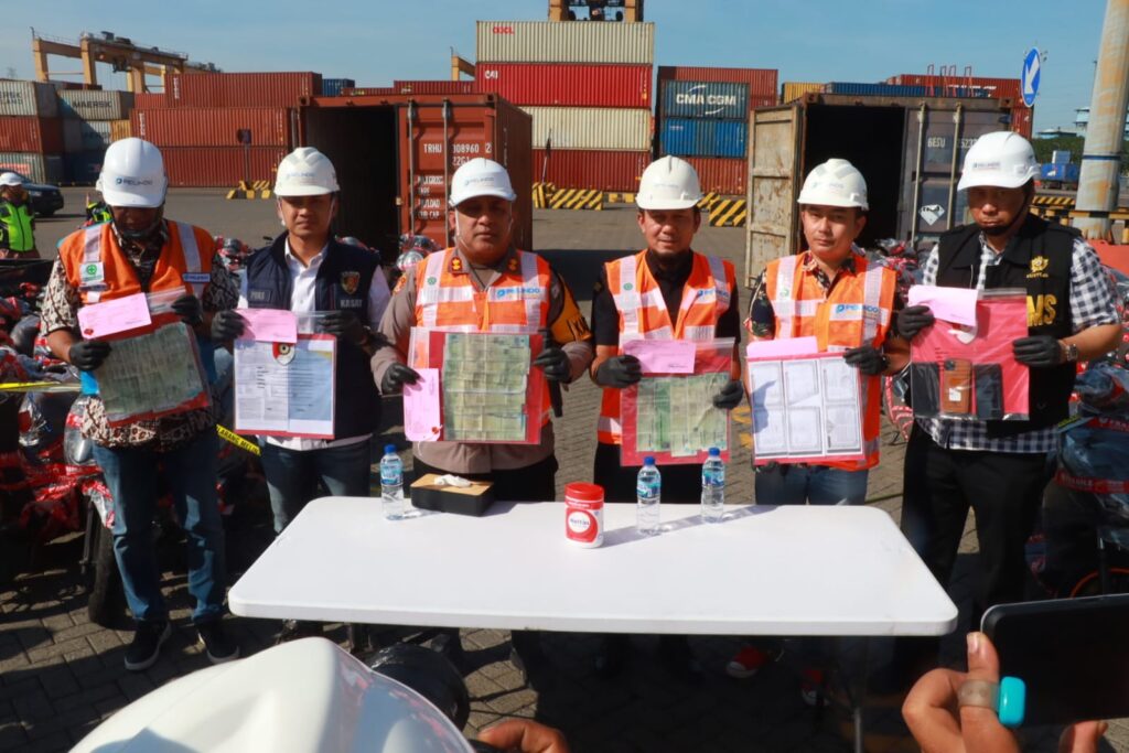 Penadahan Jaringan Internasional dan Penggelapan Berhasil Dibongkar Polres Tanjung Perak ...